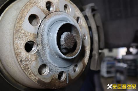 용인 수입차 정비 수리 폭스바겐 티구안 냉각수 누수 냉각수 파이프 고정 불량으로 발생 티구안 브레이크 패드 디스크 브레이크액 교환 냉각수 순환 크리닝 네이버 블로그
