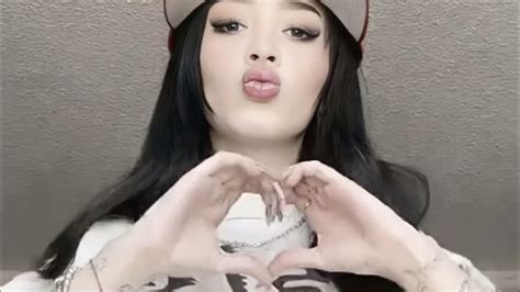 هيا بينا نخرج فالدنيا سعيده ريمكس Youtube