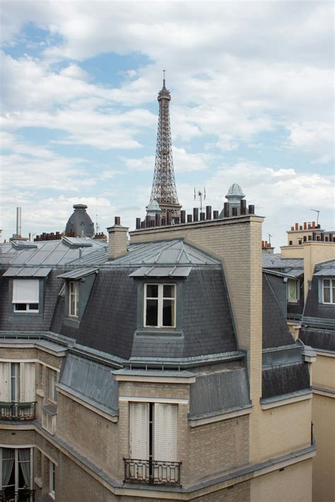 건물 옥상에서 바라본 에펠탑 사진 Unsplash의 무료 파리 이미지