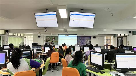 อบรมการใช้งานระบบสารสนเทศเพื่อการบริหาร ให้แก่คณะผู้บริหารของมหาวิทยาลัยราชภัฏสุรินทร์ บริษัท