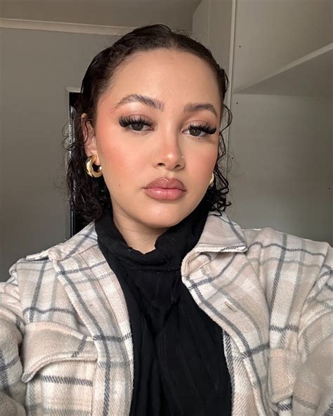 Neevan Ferris My Makeup 8 💋 Instagram