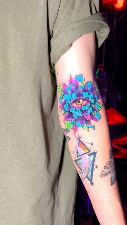 معنی تتو گل ژاپنی و تک چشم Youtube