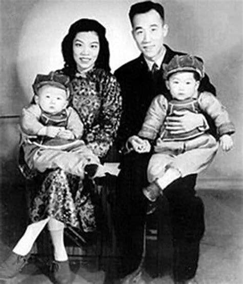 侯宝林一生娶妻三人，为何建国后独留王雅兰，难道是贪图容貌