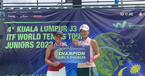 최온유 · 장가을 말레이시아 주니어 테니스 여자복식 우승