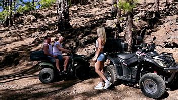 La Bionda Affamata Di Cazzo Candee Licious Prende Una Dp Martellante