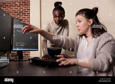 Woman Cloud Tech Hi Res Stock Photography And Images Alamy