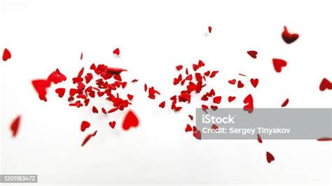 흰색 배경에 빨간 마음을 비행 보케와 소프트 포커스 발렌타인 데이 사랑 아이디어 날기에 대한 스톡 사진 및 기타 이미지 날기