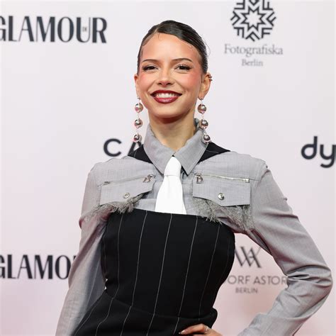 Nina Chuba Promiflash