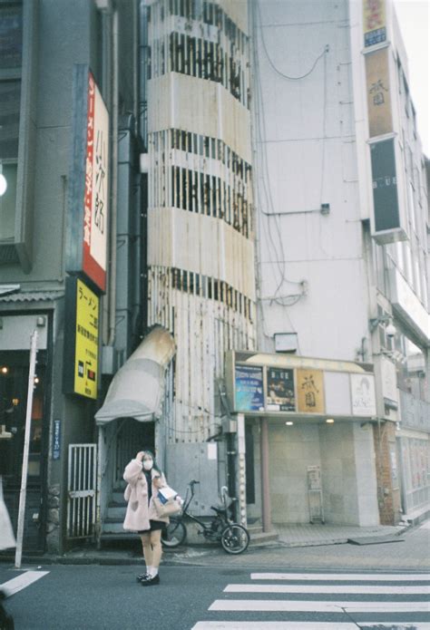 新宿歌舞伎町の瞬間 いま を撮る 第一回 女優橋本愛 MASH UP KABUKICHO