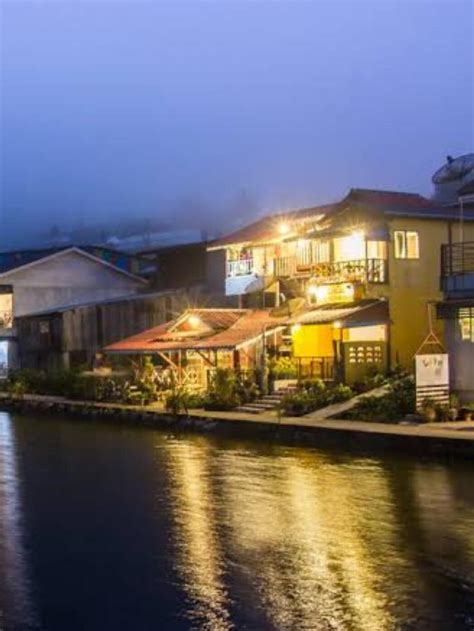 ณ อีต่อง ทองผาภูมิ ชุมชนกลางสายหมอก 6 แสงสียามค่ำคืนที่บ้านอีต่อง เที่ยวไทยไปกับทัวร์