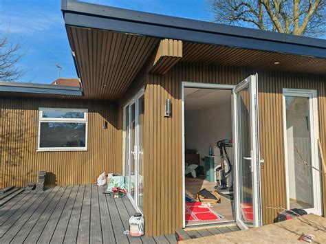 Golden Oak Cladding Series 1 Timeless Outdoor Design Tuda Grass