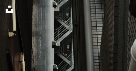 블랙과 그레이 메탈 프레임 사진 Unsplash의 무료 도쿄 이미지