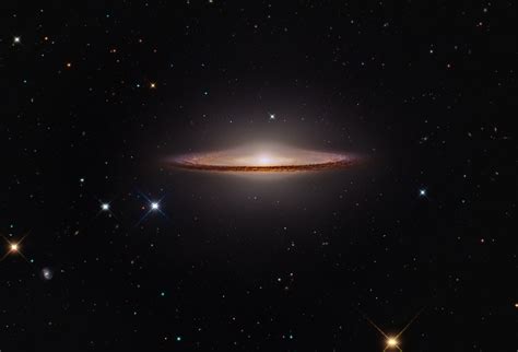 每日星空：m104草帽星系 Lin的独り言