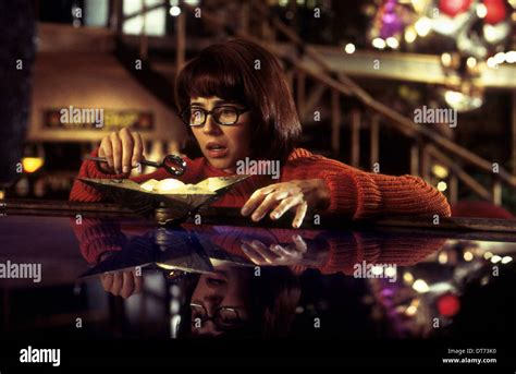 Velma Scooby Doo Linda Cardellini Scooby 2002 Linda Cardellini Taking