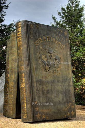 КЮСЮРСКАЯ МОДЕЛЬНАЯ СЕЛЬСКАЯ БИБЛИОТЕКА: Это интересно...: ПАМЯТНИКИ КНИГАМ