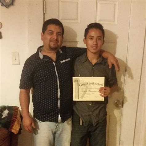 Agikgqokhhlyndsd8bwiiymiveea 81ruj52odq5gcrlsgs900 C K C0x00ffffff No Rj