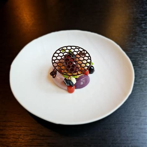 Ruby Chocolade Met Hibiscus Aardbei En Bosbes Chef And Knife