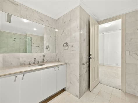 G02171 173 Mounts Bay Road Perth Wa Property Details Lj Hooker