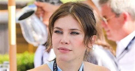 В сети появились фото экс жены Абрамовича с новорожденным сыном от греческого миллиардера