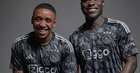 Ajax Presenteert Derde Tenue Met Diamantenpatroon Voor Het Seizoen 2023