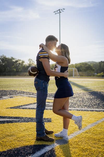 Ellie And Tanner Senior 25 26 Cumberland River Photo Co