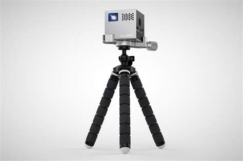 RIF6 Cube Mobile Projector