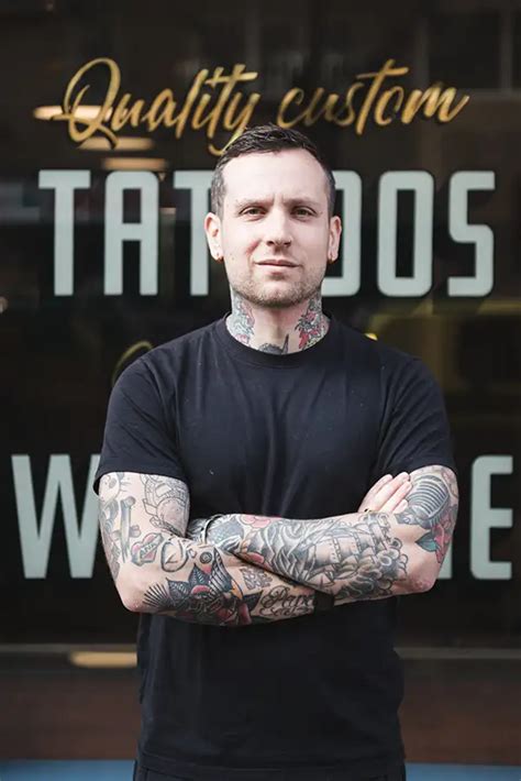 Kike Esteras Black Ship Tattoo Bcn