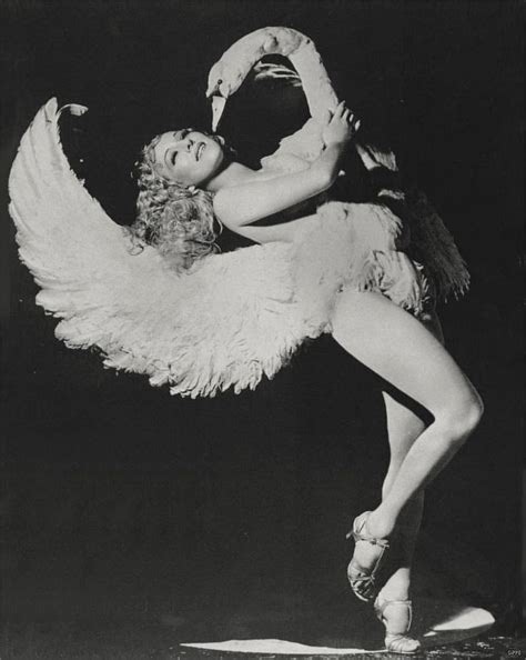 28 Classic Portrait Photos Of Sally Rand The Most Scandalous Burlesque