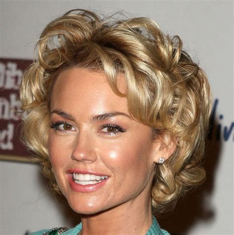 Kelly Carlson Medium Curls Haircuts For Curly Hair Short Blonde Hair