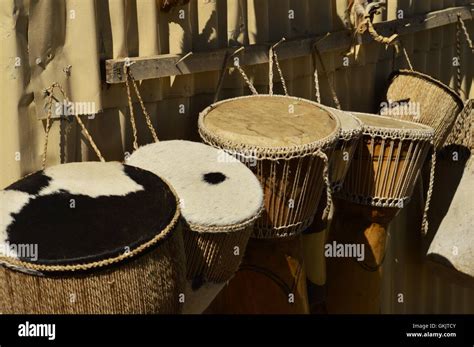 African Musical Instruments Banque De Photographies Et Dimages à Haute Résolution Alamy