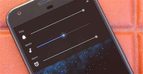 volume automatically goes down on android 12 ways to fix it