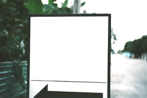 빈 상점 간판 표지판 디자인 모형 클리어 숍 템플릿 벽에 걸려 있는 거리 로고 프레젠테이션을 위한 서명 보드 메탈 카페 레스토랑 바 플라스틱 배지 블랙 화이트 0명에 대한