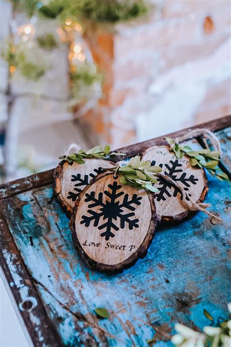 How To Make Diy Wood Slice Ornaments Two Ways B Vintage Style