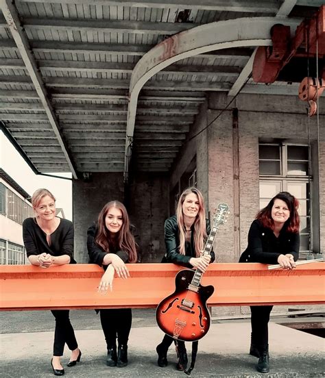 Music Directory Donnas