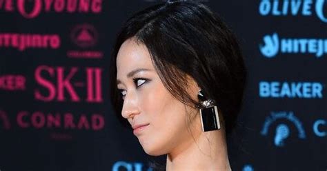 사진 이영진파격드레스 숨막히는 가슴라인