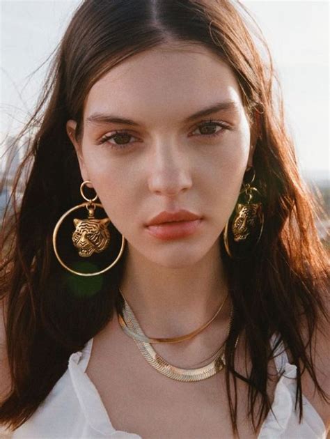 小肉地 給小肉地抑或多多肉地女生 女生返工迷你背囊 輕鬆行得更瀟灑 小肉地小分享