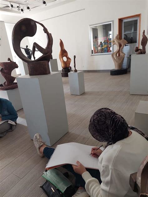 فعاليات معرض الفن حياة لقسم النحت والتشكيل المعماري والترميم