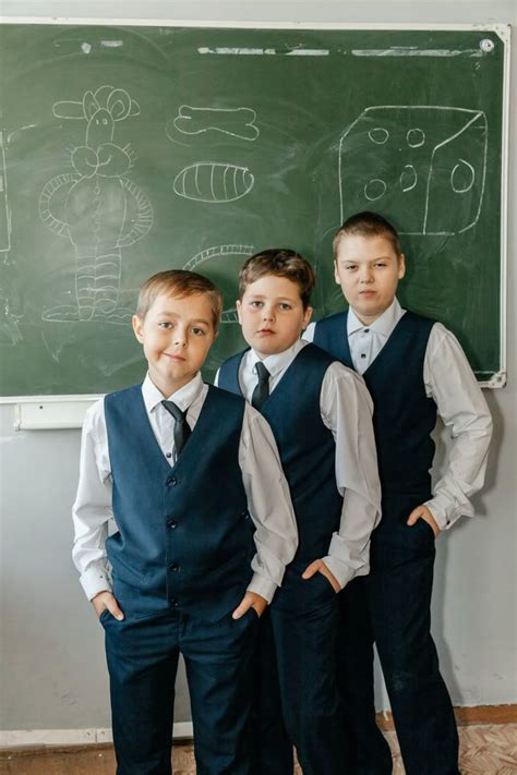 Школьная фотосессия в 2024 г | Фотосессия, Школьные фото, Портретные ...