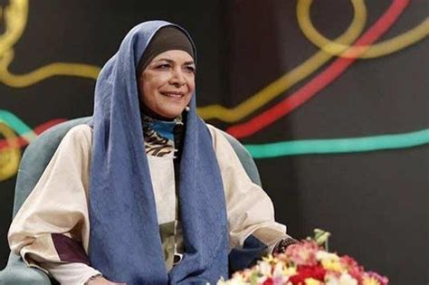 خبرآنلاین عکس اولین تصویر از ختم بیتا فرهی در خانه؛ شمع سیاه و حلوا