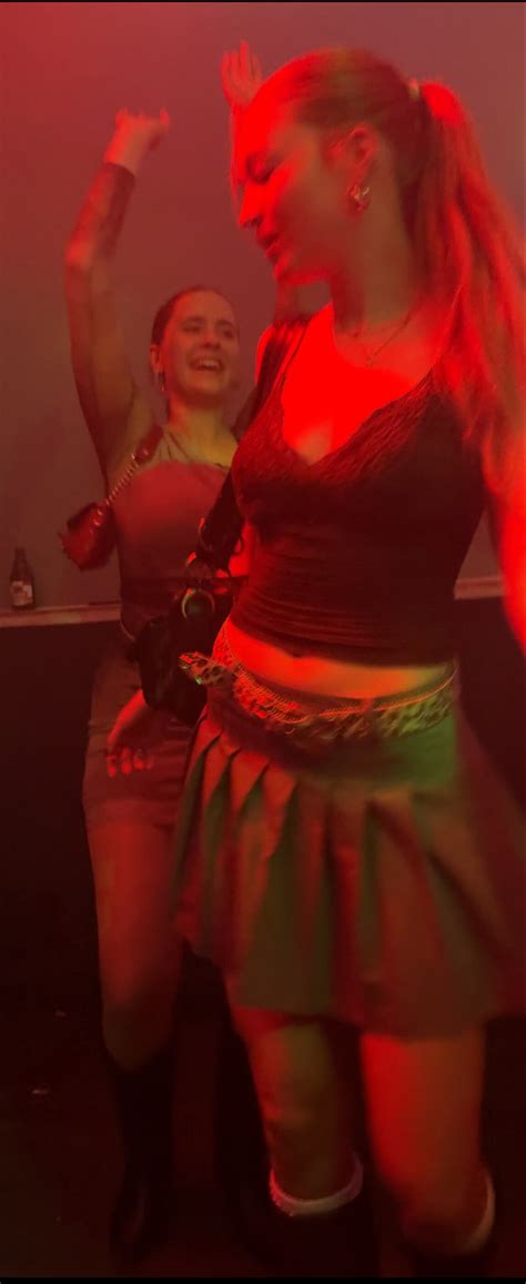Two Party Girls [oc] 💃 Ass Forum