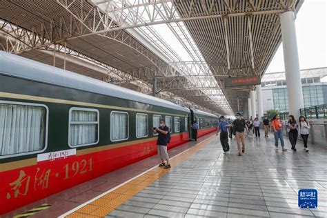 上海恢复开行至嘉兴红色旅游列车中国经济网——国家经济门户