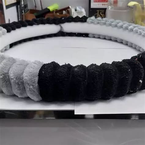 خرید و قیمت دور فرمون نرم مخملی خودرو در رنگ های متفاوت قرمز مشکی کرم