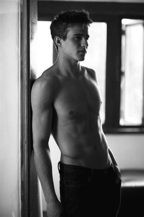 Shirtless Males On Tumblr
