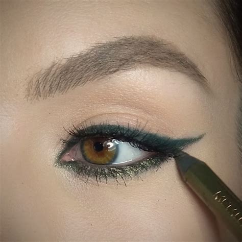 Best Eyeliner Pencil For Hazel Eyes At Cora Turner Blog