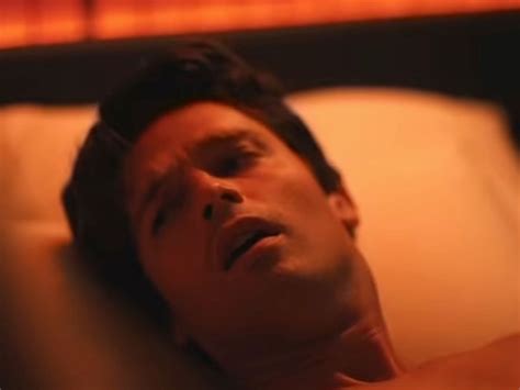 Usfijitimes The White Lotus Fans Sick To Their Stomachs Over Gay