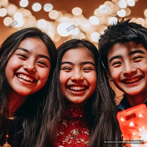 Ai创作图新年拍照 新春趣味拍照留影 儿童恭贺新春 圣诞网红拍照 春节合影拍照 圣诞节合影 全家福过年 新年全家福 新春全家福 春节全家福 共享新春 拜年男孩女孩 春节朋友圈 愿望春节 圣诞节