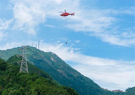 震撼！温州上演直升机高空缝合高压线 新闻中心 温州网