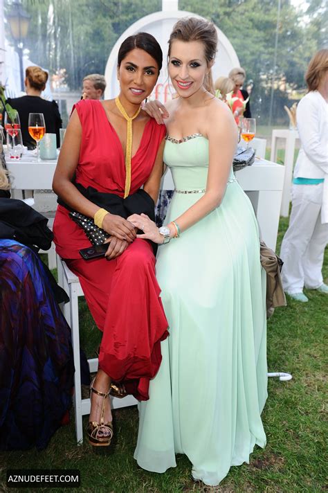 Sabrina Setlur Feet Aznudefeet