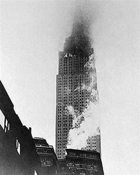 12 Dramatic Photos Of The Empire State Building Plane Crash