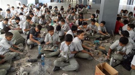 Pimpri Chinchwad Civic Body Makes Eco Friendly Idols In Large Numbers